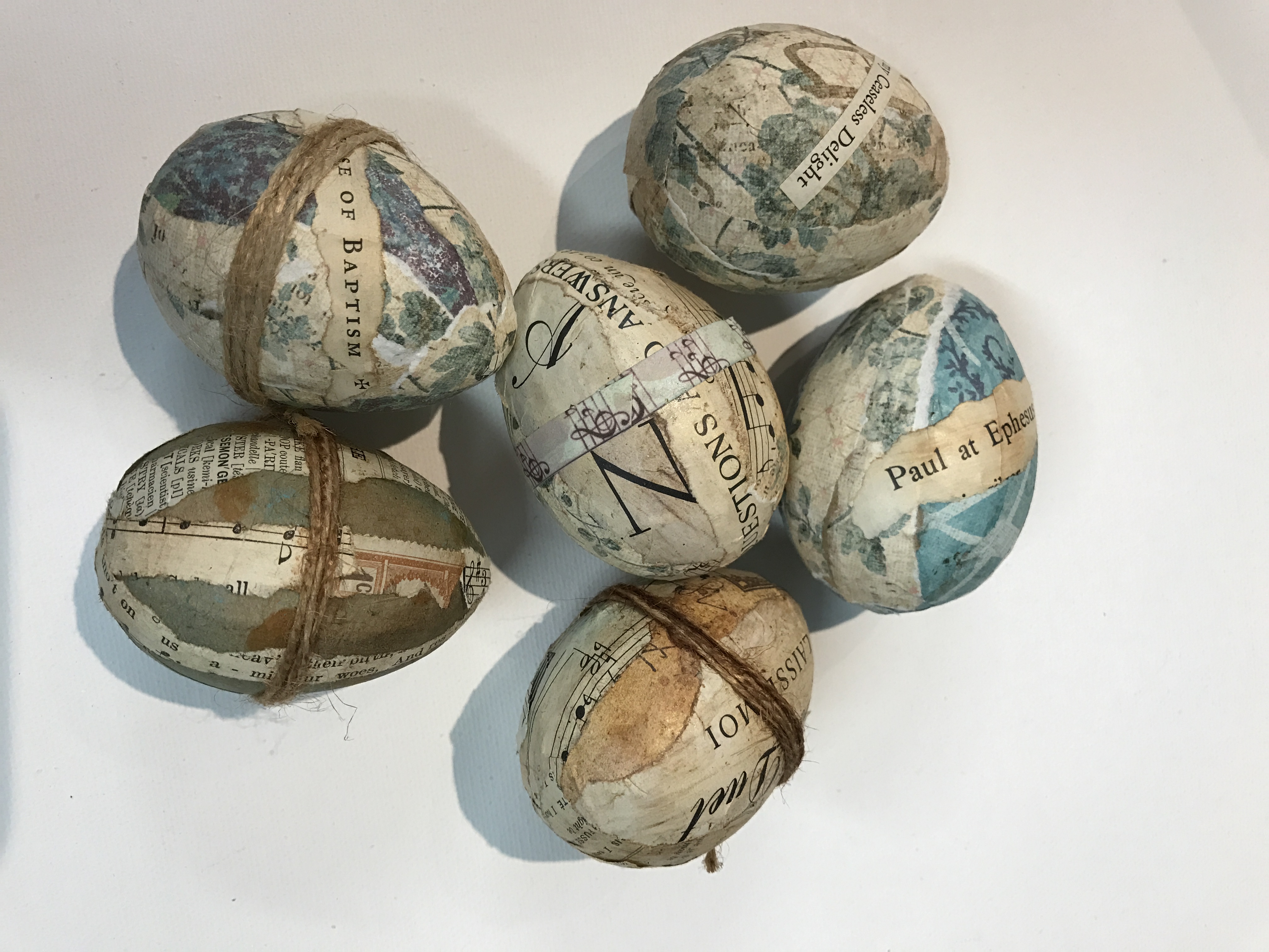 Paper Mâché Eggs | rusticchicstyle